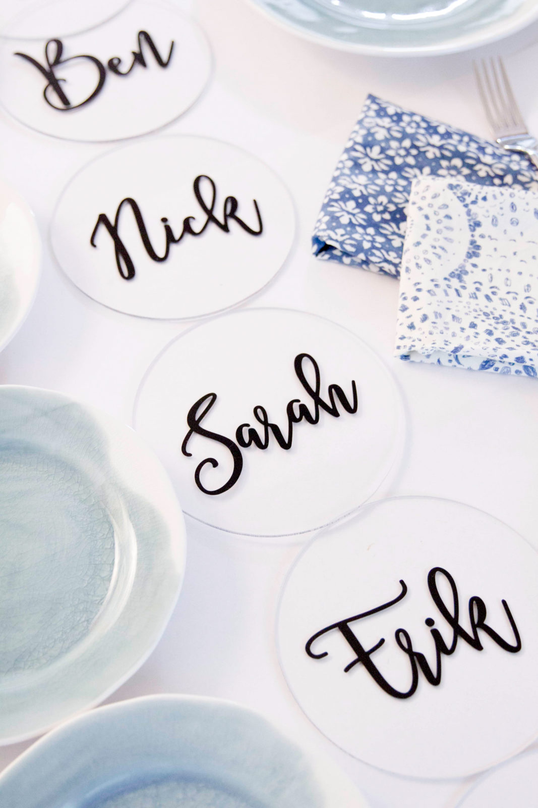 How to Make DIY Name Place Cards - The Holiday Mama