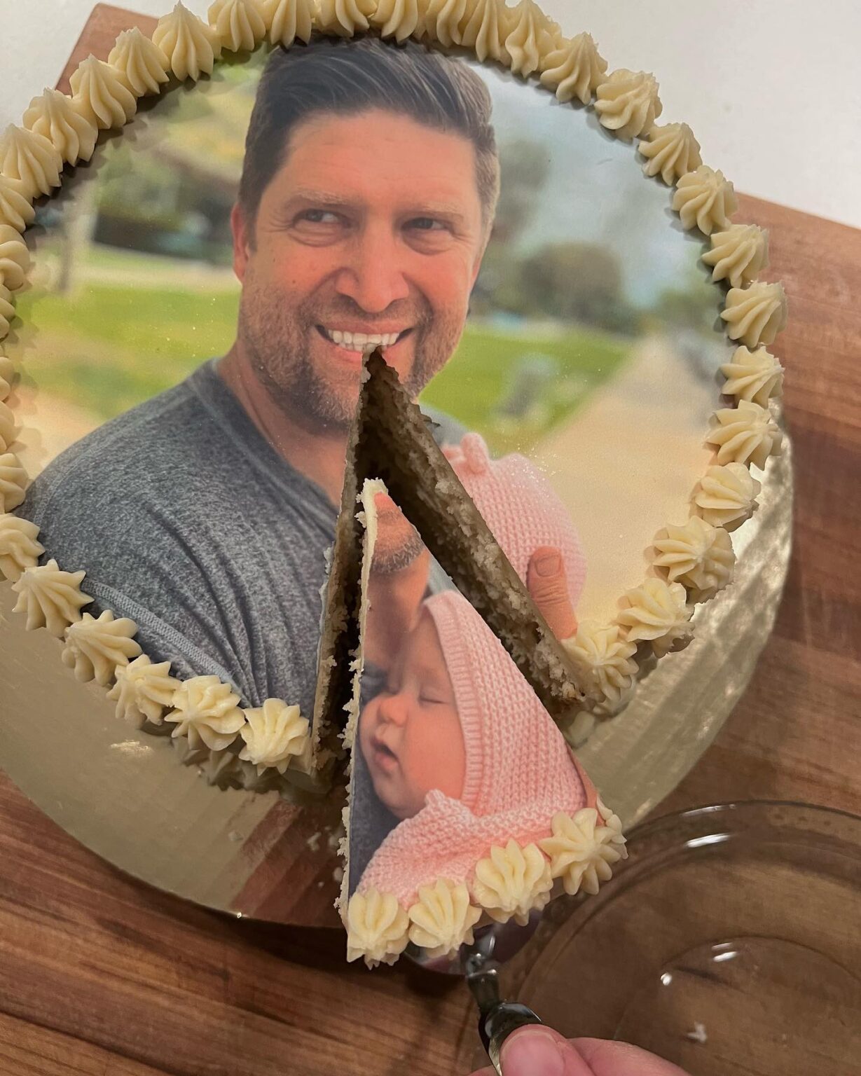 How to Put a Picture on a Cake – Everything You Need to Know - The ...